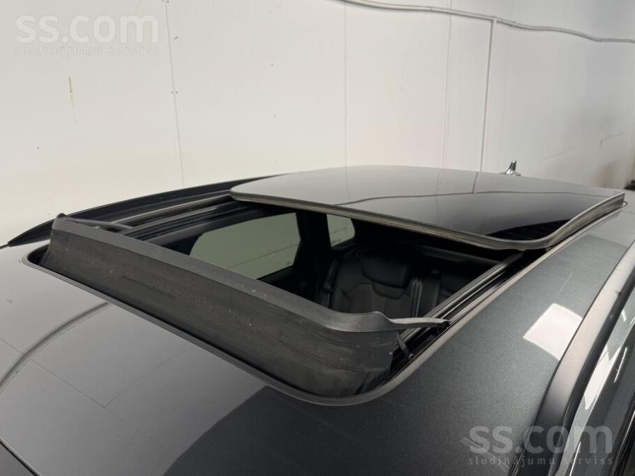 Grey Audi Q5 2017 in Jurmala, with an engine capacity of 2.00 L and mileage of 224 thousand km for 22450 €, photo 5 on AUTOMOTO.COM.LV