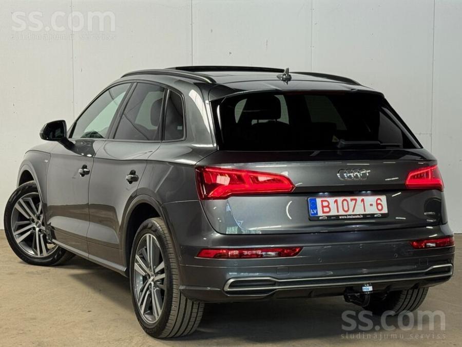 Grey Audi Q5 2017 in Jurmala, with an engine capacity of 2.00 L and mileage of 224 thousand km for 22450 €, photo 12 on AUTOMOTO.COM.LV