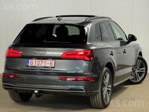 Grey Audi Q5 2017 in Jurmala, with an engine capacity of 2.00 L and mileage of 224 thousand km for 22450 €, photo 13 on AUTOMOTO.COM.LV