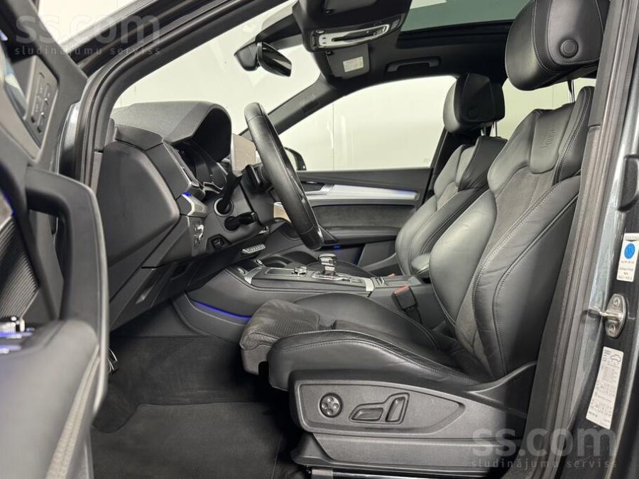 Grey Audi Q5 2017 in Jurmala, with an engine capacity of 2.00 L and mileage of 224 thousand km for 22450 €, photo 16 on AUTOMOTO.COM.LV