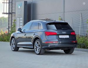 Grey Audi Q5 2017 in Vilnius, with an engine capacity of 2.00 L and mileage of 211 thousand km for 22350 €, photo 14 on AUTOMOTO.COM.LV