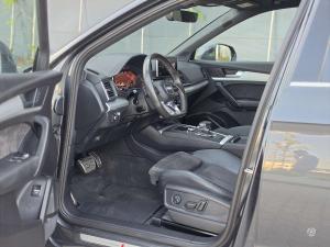 Grey Audi Q5 2017 in Vilnius, with an engine capacity of 2.00 L and mileage of 211 thousand km for 22350 €, photo 28 on AUTOMOTO.COM.LV