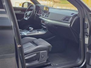 Grey Audi Q5 2017 in Vilnius, with an engine capacity of 2.00 L and mileage of 211 thousand km for 22350 €, photo 30 on AUTOMOTO.COM.LV