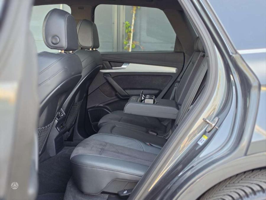 Grey Audi Q5 2017 in Vilnius, with an engine capacity of 2.00 L and mileage of 211 thousand km for 22350 €, photo 33 on AUTOMOTO.COM.LV