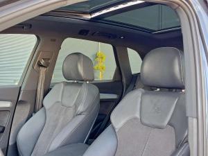 Grey Audi Q5 2017 in Vilnius, with an engine capacity of 2.00 L and mileage of 211 thousand km for 22350 €, photo 36 on AUTOMOTO.COM.LV