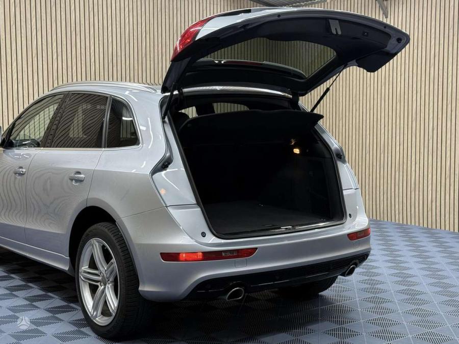 Grey Audi Q5 2017 in Marijampole, with an engine capacity of 2.97 L and mileage of 229 thousand km for 14500 €, photo 18 on AUTOMOTO.COM.LV