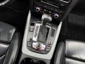 Grey Audi Q5 2017 in Marijampole, with an engine capacity of 2.97 L and mileage of 229 thousand km for 14500 €, photo 58 on AUTOMOTO.COM.LV