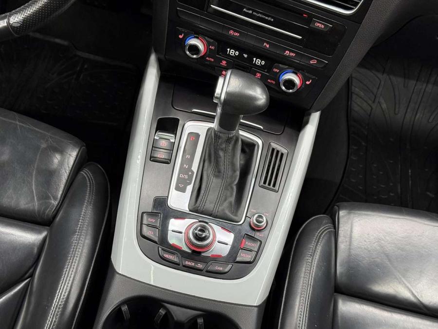 Grey Audi Q5 2017 in Marijampole, with an engine capacity of 2.97 L and mileage of 229 thousand km for 14500 €, photo 58 on AUTOMOTO.COM.LV
