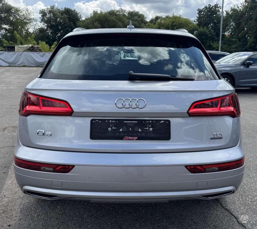 Grey Audi Q5 2017 in Panevezys, with an engine capacity of 1.97 L and mileage of 114 thousand km for 18900 €, photo 5 on AUTOMOTO.COM.LV