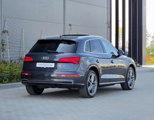 Grey Audi Q5 2017 in Vilnius, with an engine capacity of 2.00 L and mileage of 211 thousand km for 22350 €, photo 15 on AUTOMOTO.COM.LV