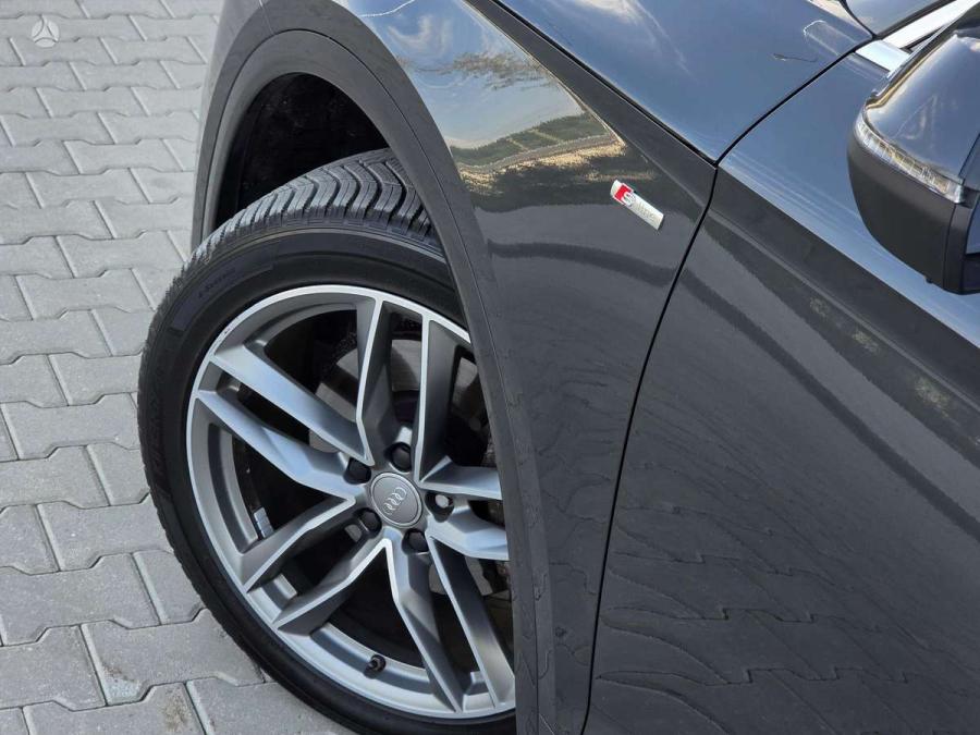 Grey Audi Q5 2017 in Vilnius, with an engine capacity of 2.00 L and mileage of 211 thousand km for 22350 €, photo 17 on AUTOMOTO.COM.LV