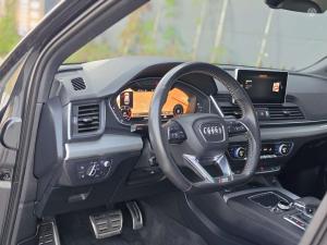 Grey Audi Q5 2017 in Vilnius, with an engine capacity of 2.00 L and mileage of 211 thousand km for 22350 €, photo 37 on AUTOMOTO.COM.LV