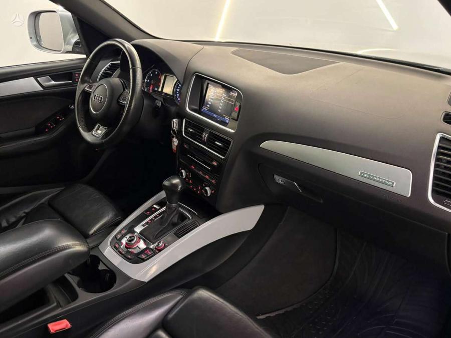 Grey Audi Q5 2017 in Marijampole, with an engine capacity of 2.97 L and mileage of 229 thousand km for 13999 €, photo 21 on AUTOMOTO.COM.LV