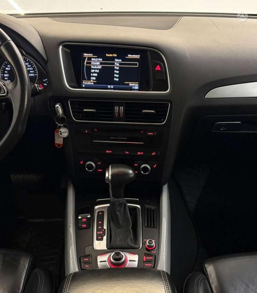 Grey Audi Q5 2017 in Marijampole, with an engine capacity of 2.97 L and mileage of 229 thousand km for 13999 €, photo 22 on AUTOMOTO.COM.LV