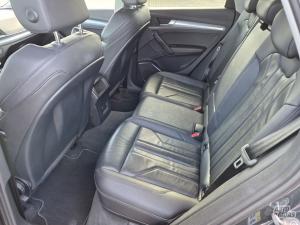 Grey Audi Q5 2017 in Vilnius, with an engine capacity of 2.00 L and mileage of 258 thousand km for 16900 €, photo 9 on AUTOMOTO.COM.LV