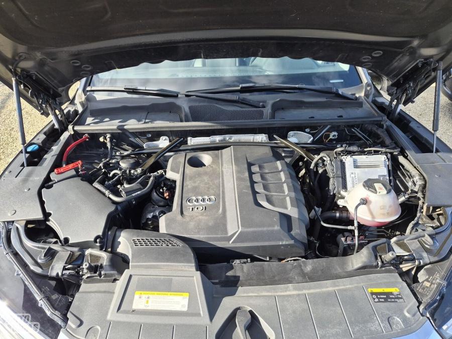 Grey Audi Q5 2017 in Vilnius, with an engine capacity of 2.00 L and mileage of 258 thousand km for 16900 €, photo 16 on AUTOMOTO.COM.LV