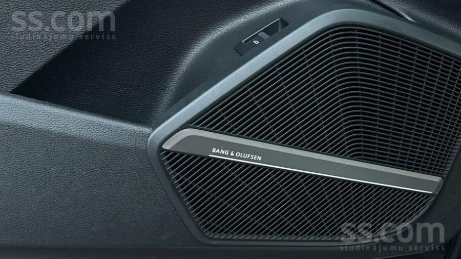 Серый Ауди Ку 5 2018 в Рига, объемом двигателя 2.00 л и пробегом 195 тыс. км за 25900 €, фото 27 на AUTOMOTO.COM.LV