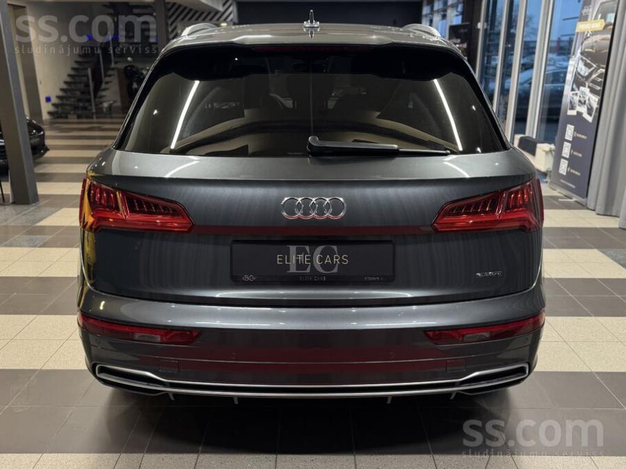 Grey Audi Q5 2018 in Riga, with an engine capacity of 2.00 L and mileage of 187 thousand km for 23990 €, photo 6 on AUTOMOTO.COM.LV
