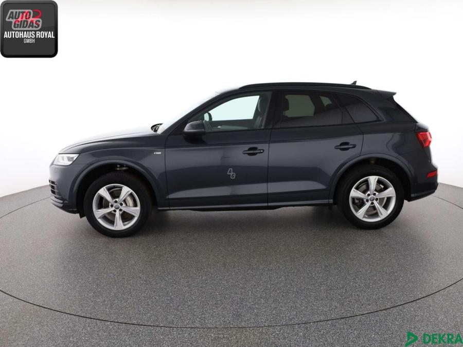 Grey Audi Q5 2018 in Kaunas, with an engine capacity of 2.00 L and mileage of 99 thousand km for 30516 €, photo 2 on AUTOMOTO.COM.LV