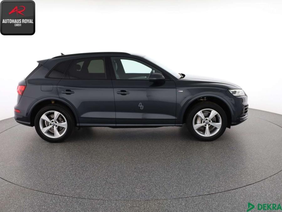 Grey Audi Q5 2018 in Kaunas, with an engine capacity of 2.00 L and mileage of 99 thousand km for 30516 €, photo 6 on AUTOMOTO.COM.LV
