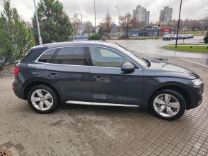 Grey Audi Q5 2018 in Vilnius, with an engine capacity of 1.98 L and mileage of 101 thousand km for 23200 €, photo 4 on AUTOMOTO.COM.LV