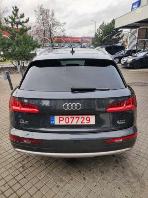 Grey Audi Q5 2018 in Vilnius, with an engine capacity of 1.98 L and mileage of 101 thousand km for 23200 €, photo 6 on AUTOMOTO.COM.LV