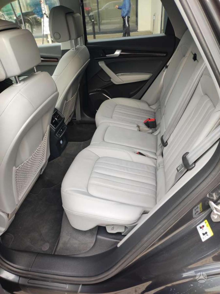 Grey Audi Q5 2018 in Vilnius, with an engine capacity of 1.98 L and mileage of 101 thousand km for 23200 €, photo 11 on AUTOMOTO.COM.LV