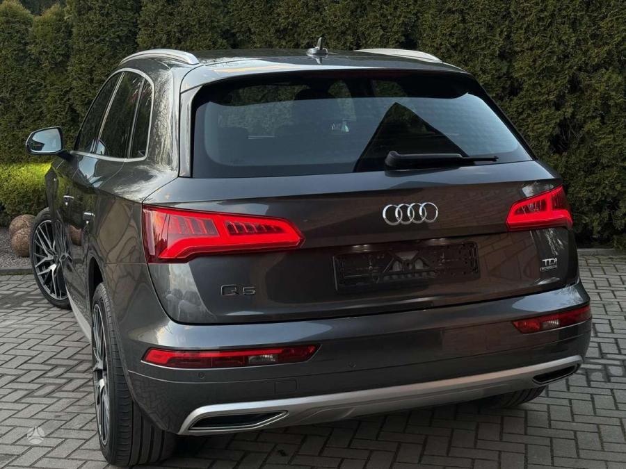 Pelēks Audi Q5 2018 Jonava, ar dzinēja tilpumu 1.97 L un nobraukumu 237 tūkst. km par 20950 €, foto 7 vietnē AUTOMOTO.COM.LV