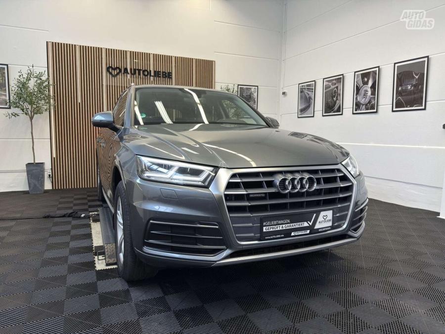 Pelēks Audi Q5 2018 Kauņa, ar dzinēja tilpumu 2.00 L un nobraukumu 81 tūkst. km par 31619 €, foto 1 vietnē AUTOMOTO.COM.LV