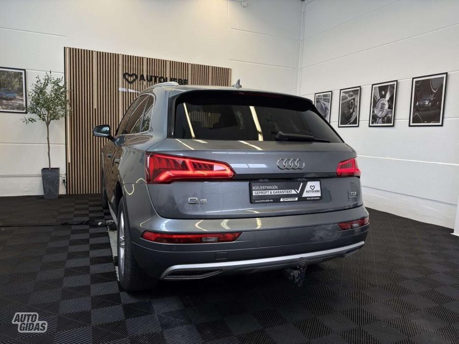 Pelēks Audi Q5 2018 Kauņa, ar dzinēja tilpumu 2.00 L un nobraukumu 81 tūkst. km par 31619 €, foto 3 vietnē AUTOMOTO.COM.LV