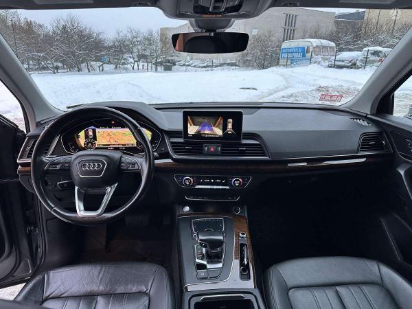 Grey Audi Q5 2018 in Vilnius, with an engine capacity of 1.98 L and mileage of 154 thousand km for 21200 €, photo 6 on AUTOMOTO.COM.LV