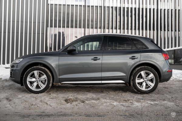 Grey Audi Q5 2018 in Vilnius, with an engine capacity of 1.98 L and mileage of 154 thousand km for 21800 €, photo 2 on AUTOMOTO.COM.LV