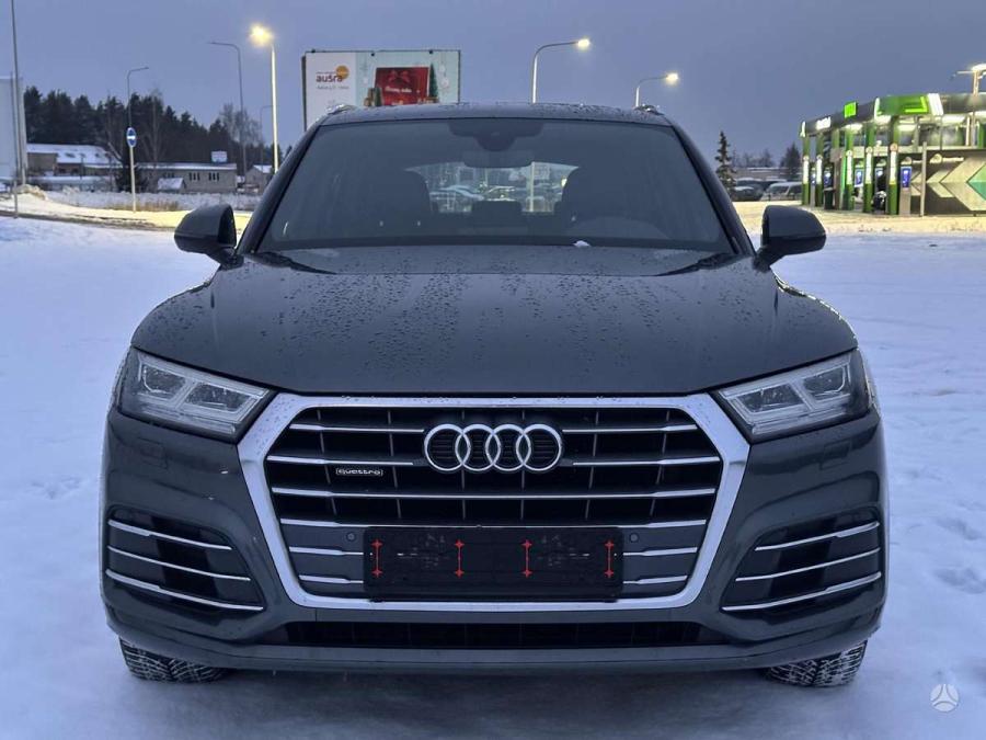 Grey Audi Q5 2018 in Utena, with an engine capacity of 1.97 L and mileage of 146 thousand km for 24700 €, photo 2 on AUTOMOTO.COM.LV