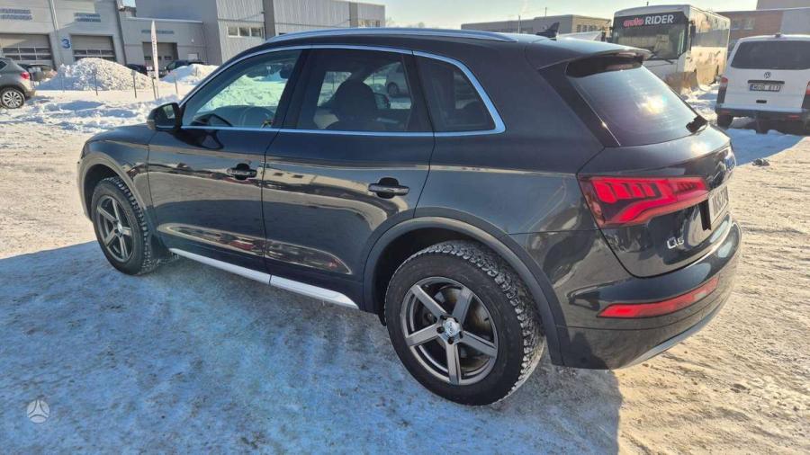 Grey Audi Q5 2018 in Jonava, with an engine capacity of 2.00 L and mileage of 210 thousand km for 19900 €, photo 5 on AUTOMOTO.COM.LV