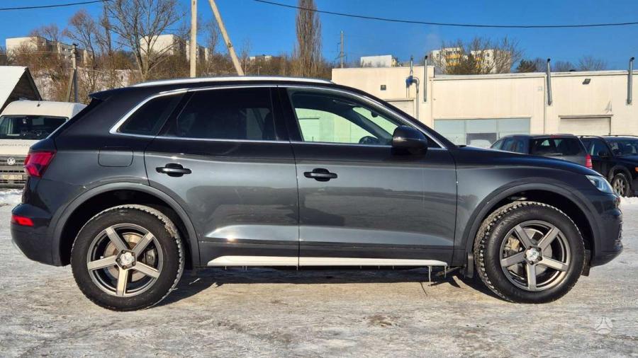 Grey Audi Q5 2018 in Jonava, with an engine capacity of 2.00 L and mileage of 210 thousand km for 19900 €, photo 10 on AUTOMOTO.COM.LV