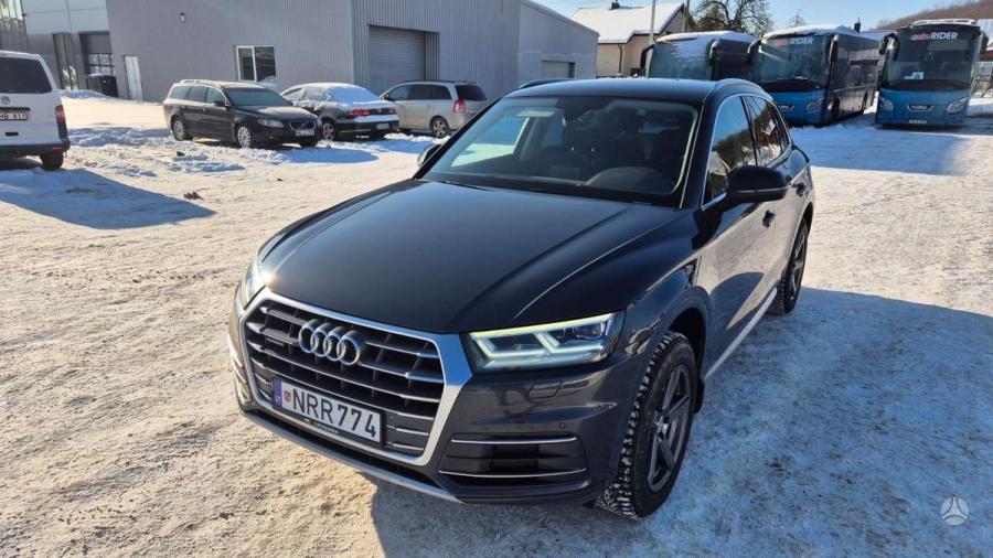 Grey Audi Q5 2018 in Jonava, with an engine capacity of 2.00 L and mileage of 210 thousand km for 19900 €, photo 12 on AUTOMOTO.COM.LV