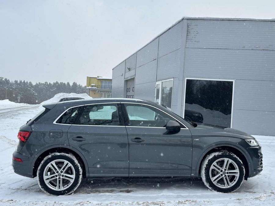 Pelēks Audi Q5 2018 Utena, ar dzinēja tilpumu 1.97 L un nobraukumu 146 tūkst. km par 24600 €, foto 5 vietnē AUTOMOTO.COM.LV