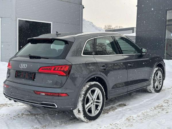 Grey Audi Q5 2018 in Utena, with an engine capacity of 1.97 L and mileage of 146 thousand km for 24600 €, photo 6 on AUTOMOTO.COM.LV