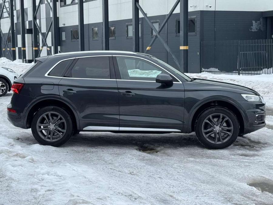 Grey Audi Q5 2018 in Jonava, with an engine capacity of 2.00 L and mileage of 204 thousand km for 20999 €, photo 10 on AUTOMOTO.COM.LV