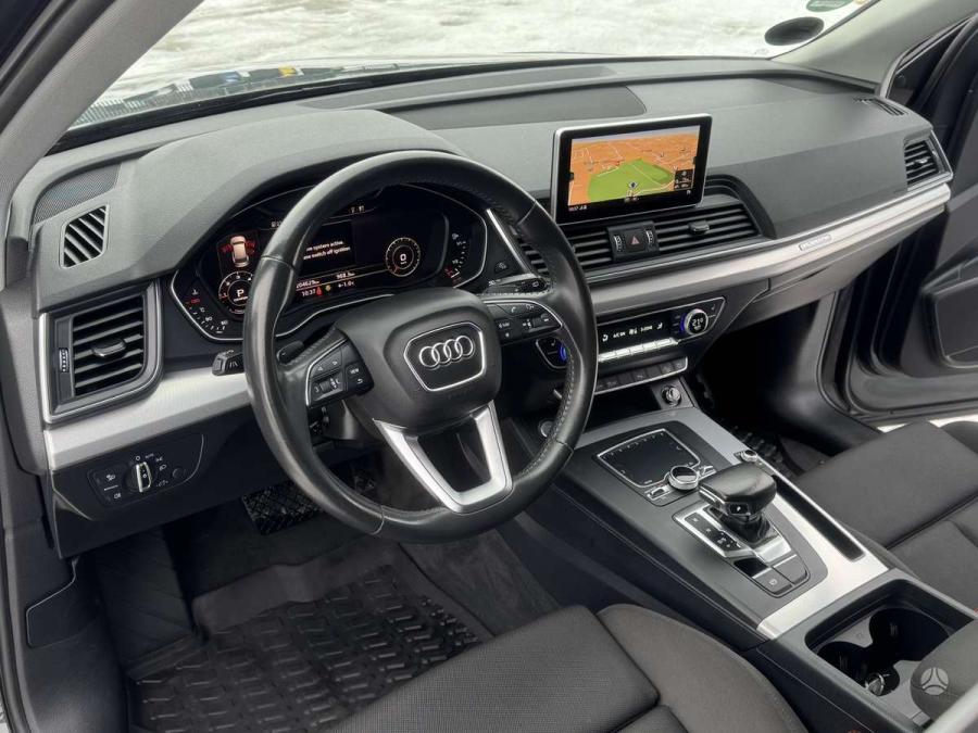 Grey Audi Q5 2018 in Jonava, with an engine capacity of 2.00 L and mileage of 204 thousand km for 20999 €, photo 33 on AUTOMOTO.COM.LV