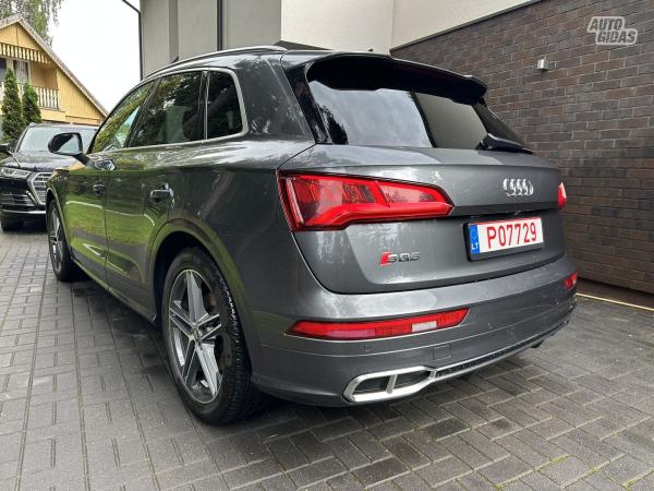 Grey Audi Q5 2018 in Vilnius, with an engine capacity of 3.00 L and mileage of 186 thousand km for 23500 €, photo 6 on AUTOMOTO.COM.LV