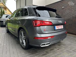 Grey Audi Q5 2018 in Vilnius, with an engine capacity of 3.00 L and mileage of 186 thousand km for 23500 €, photo 7 on AUTOMOTO.COM.LV