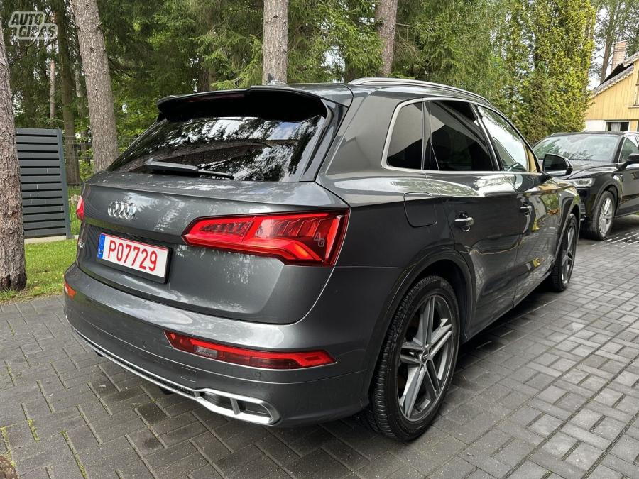 Grey Audi Q5 2018 in Vilnius, with an engine capacity of 3.00 L and mileage of 186 thousand km for 23500 €, photo 8 on AUTOMOTO.COM.LV