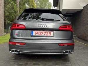 Grey Audi Q5 2018 in Vilnius, with an engine capacity of 3.00 L and mileage of 186 thousand km for 23500 €, photo 9 on AUTOMOTO.COM.LV