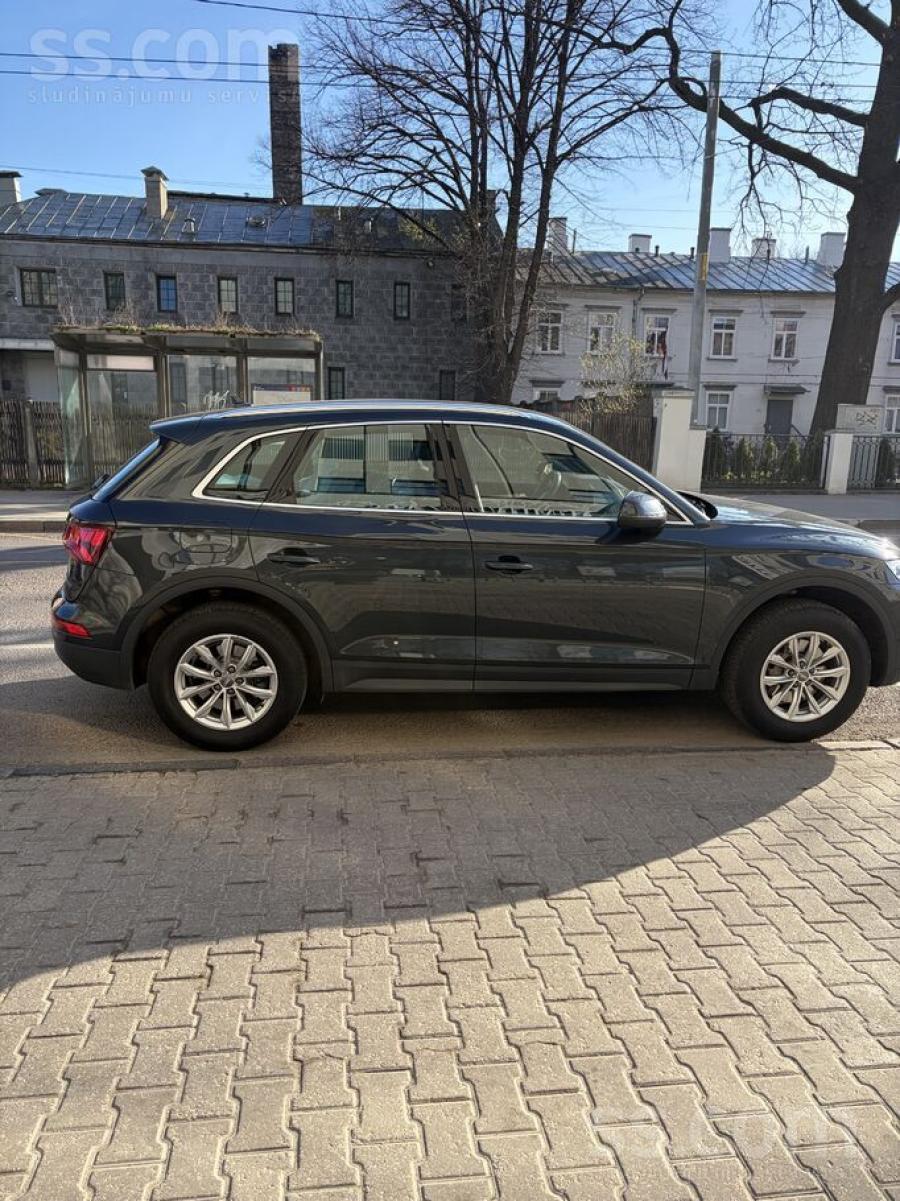 Grey Audi Q5 2018 in Riga, with an engine capacity of 2.00 L and mileage of 96 thousand km for 24000 €, photo 1 on AUTOMOTO.COM.LV