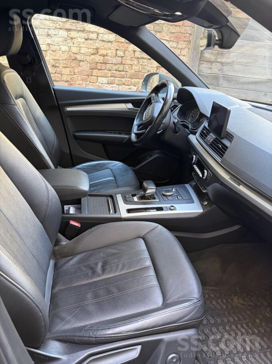 Grey Audi Q5 2018 in Riga, with an engine capacity of 2.00 L and mileage of 96 thousand km for 24000 €, photo 6 on AUTOMOTO.COM.LV