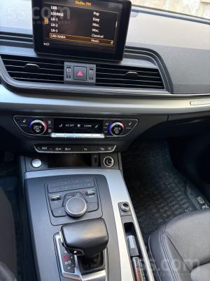 Grey Audi Q5 2018 in Riga, with an engine capacity of 2.00 L and mileage of 96 thousand km for 24000 €, photo 8 on AUTOMOTO.COM.LV