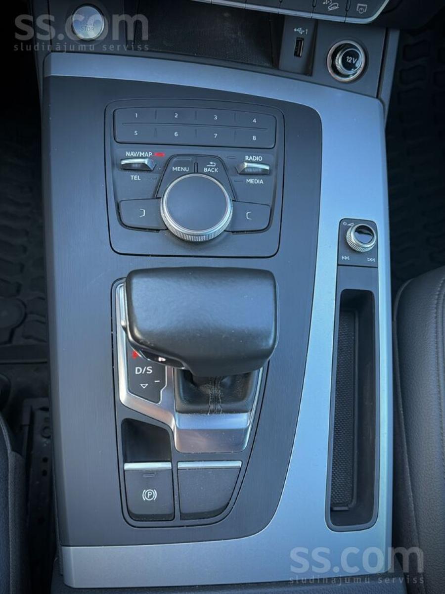 Grey Audi Q5 2018 in Riga, with an engine capacity of 2.00 L and mileage of 96 thousand km for 19500 €, photo 24 on AUTOMOTO.COM.LV