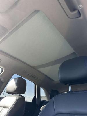 Grey Audi Q5 2018 in Vilnius, with an engine capacity of 1.98 L and mileage of 270 thousand km for 16650 €, photo 7 on AUTOMOTO.COM.LV