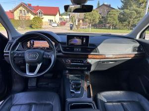 Grey Audi Q5 2018 in Vilnius, with an engine capacity of 1.98 L and mileage of 270 thousand km for 16650 €, photo 9 on AUTOMOTO.COM.LV